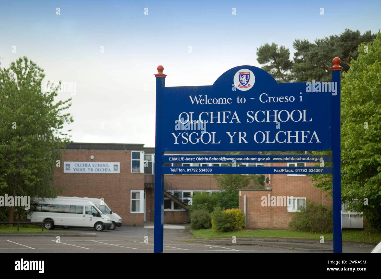 Comprehensive school sign hi-res stock photography and images - Alamy