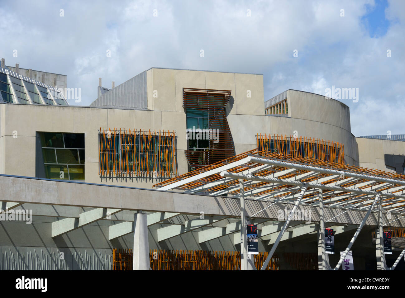Holyrood parliament building hi-res stock photography and images - Alamy