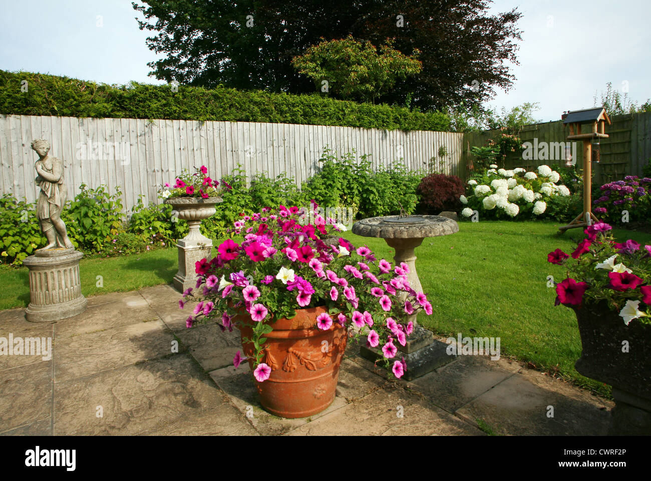 Crossways hi-res stock photography and images - Alamy