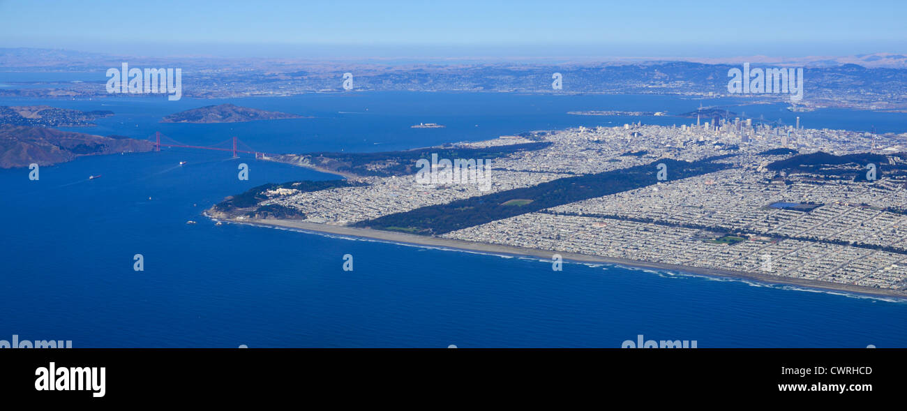 Very wide high resolution panorama of the Pacific Ocean front at San ...