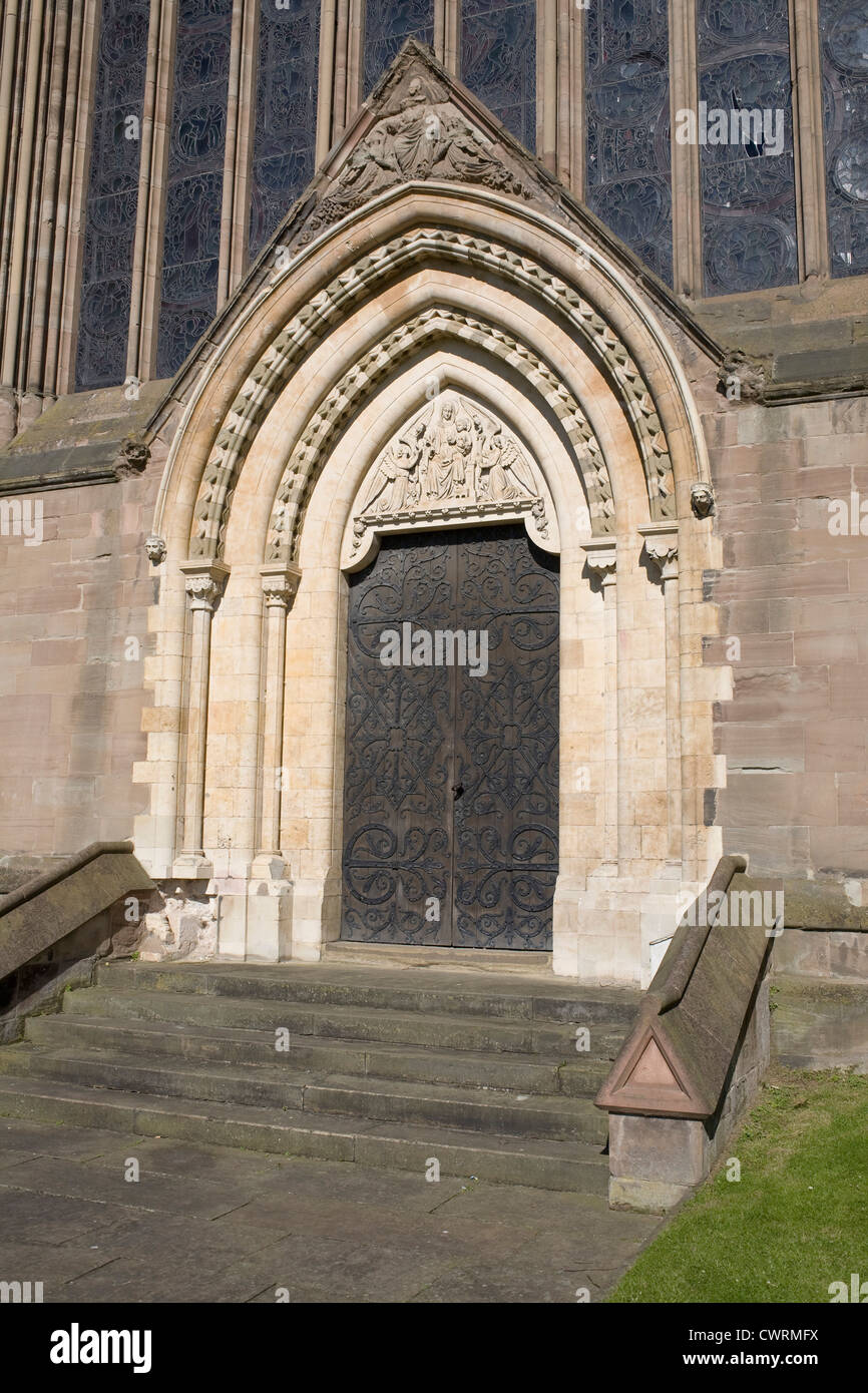 Steps and cathedral hi-res stock photography and images - Alamy