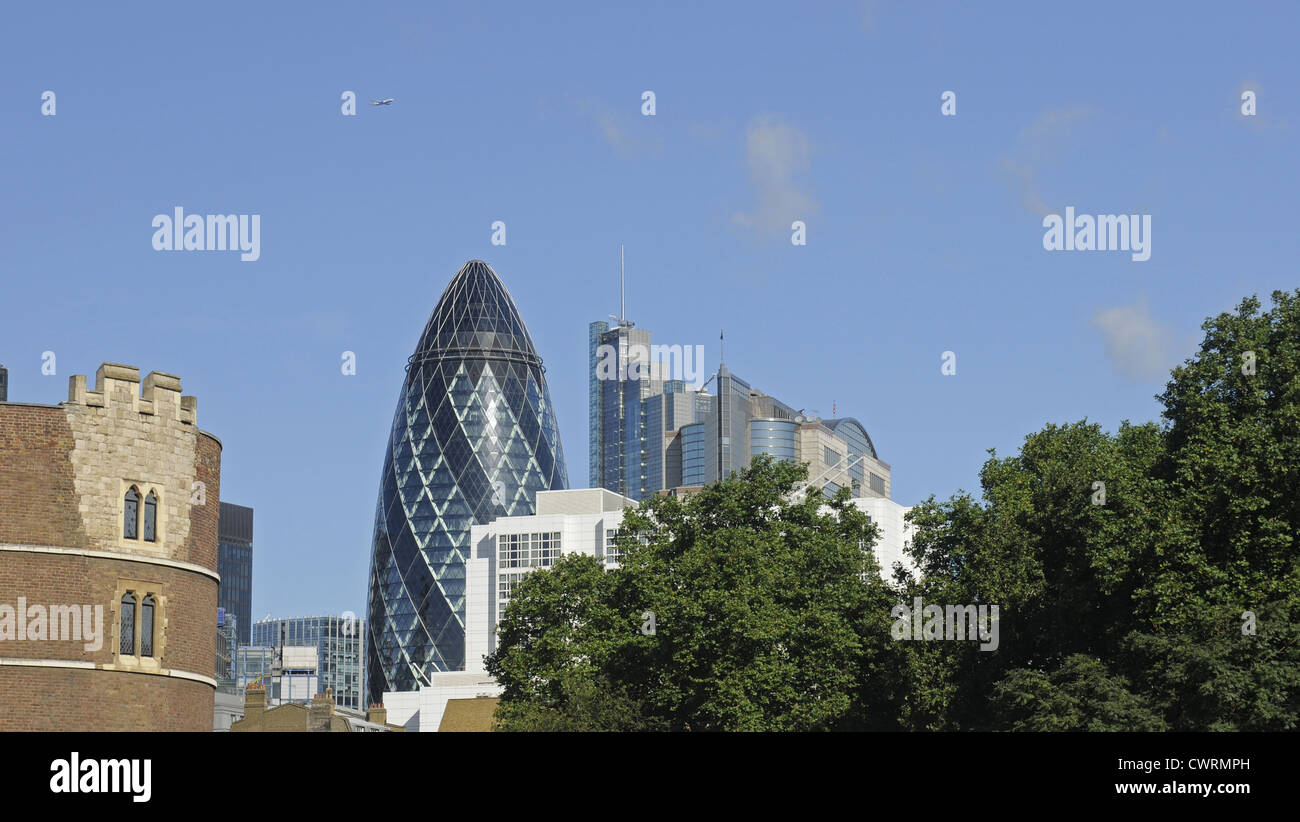 London the gherkin tower hi-res stock photography and images - Alamy