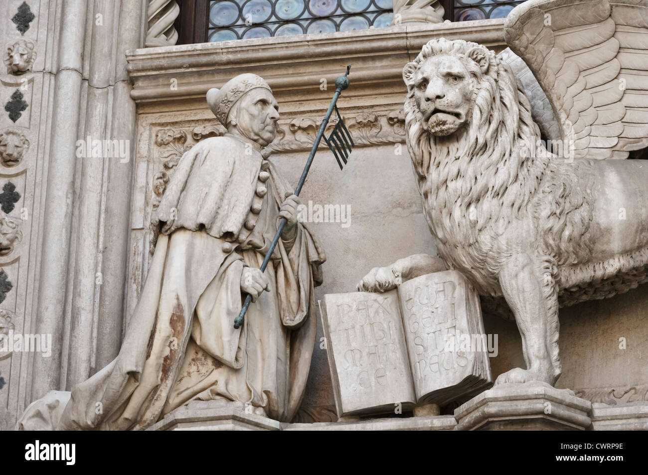 Doge francesco foscari kneeling before st marks lion hi-res stock ...