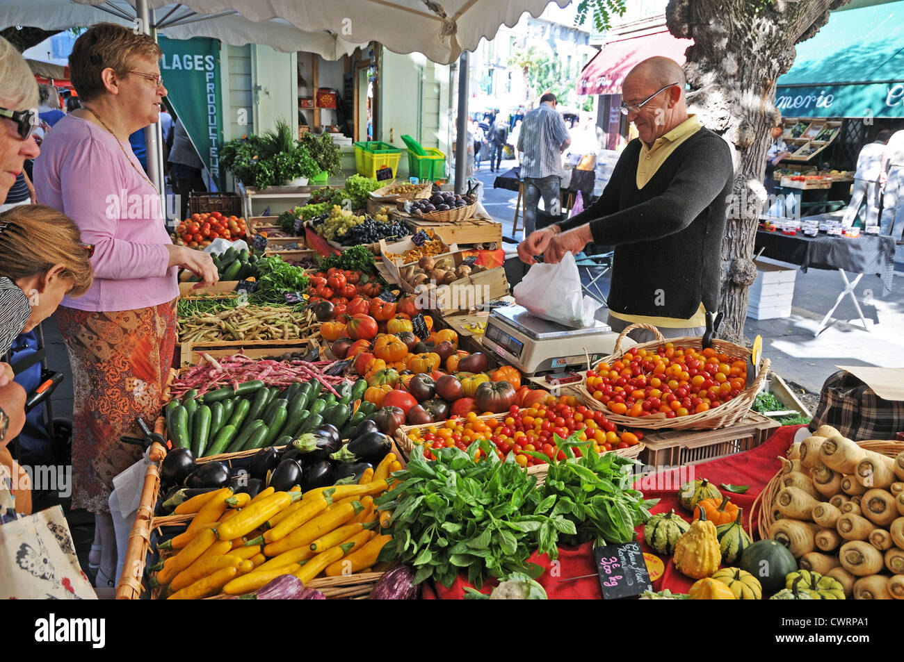 Fruit shop france hi-res stock photography and images - Alamy