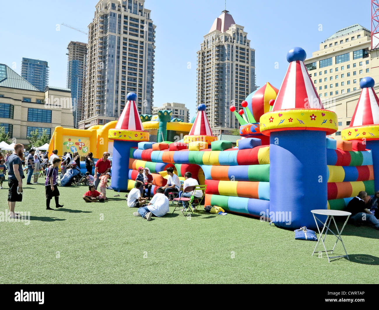 Muslem women hi-res stock photography and images - Alamy