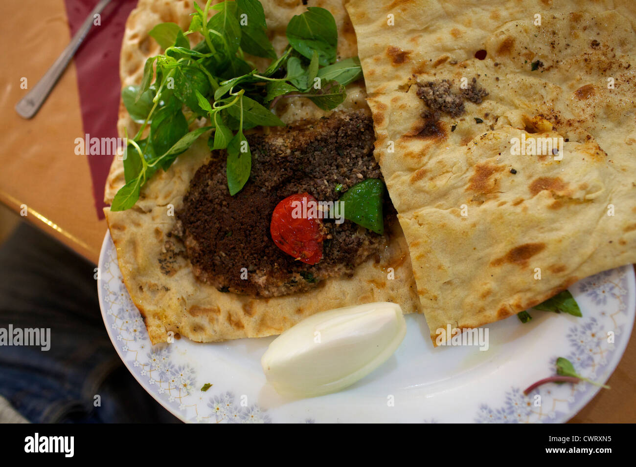 A traditionnal iranian meat sandwich Stock Photo - Alamy