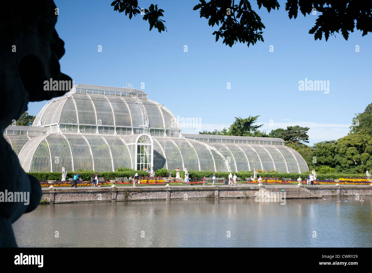 Palm house kew construction hi-res stock photography and images - Alamy