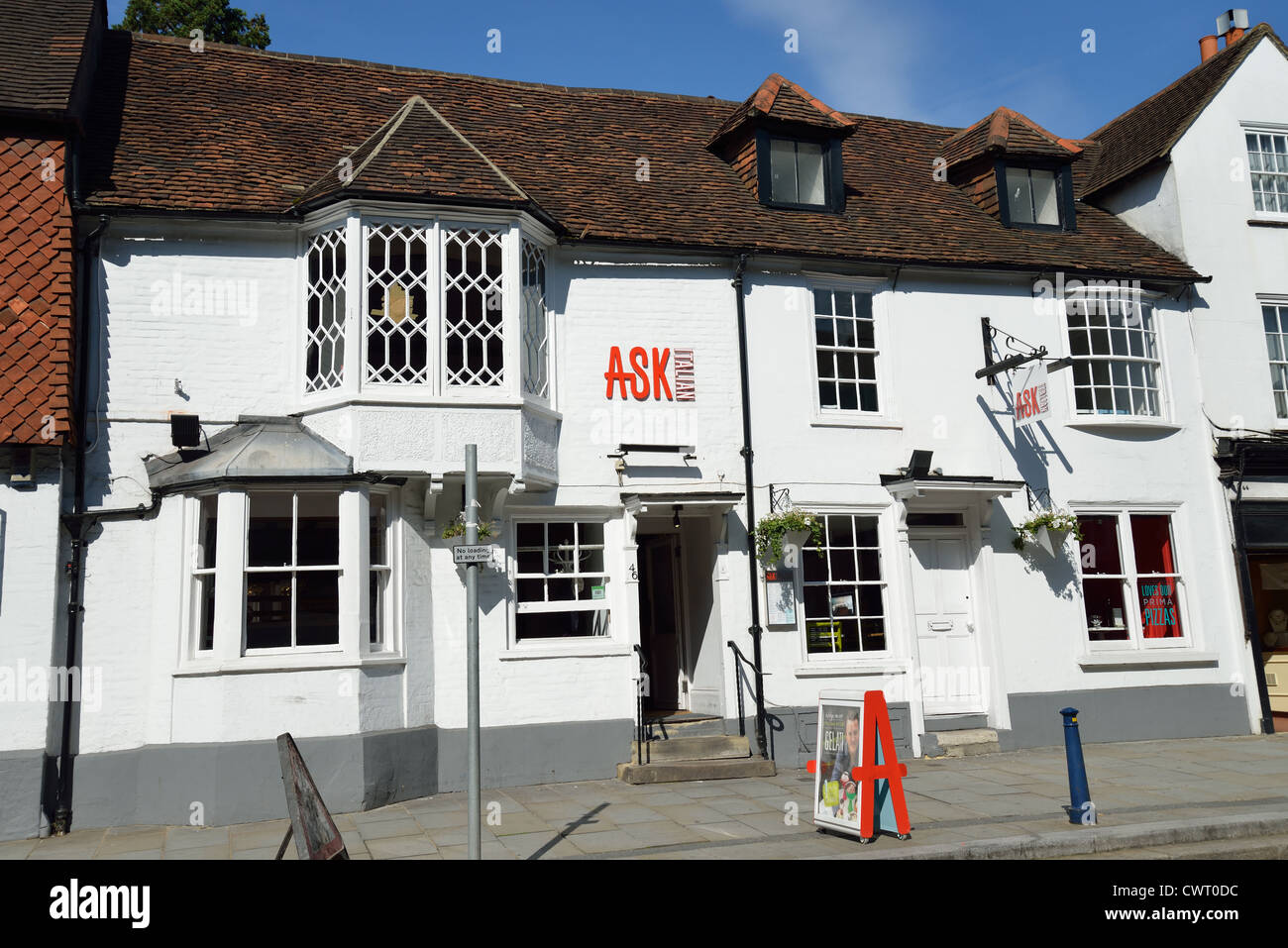 Reigate shops hi-res stock photography and images - Alamy