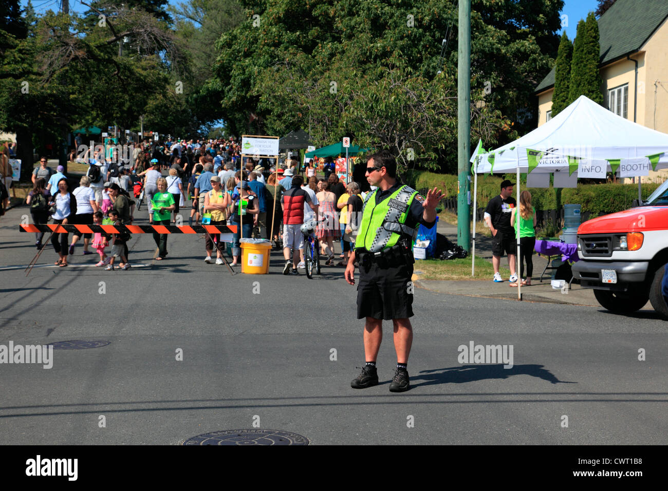 police man directing traffic Stock Photo - Alamy
