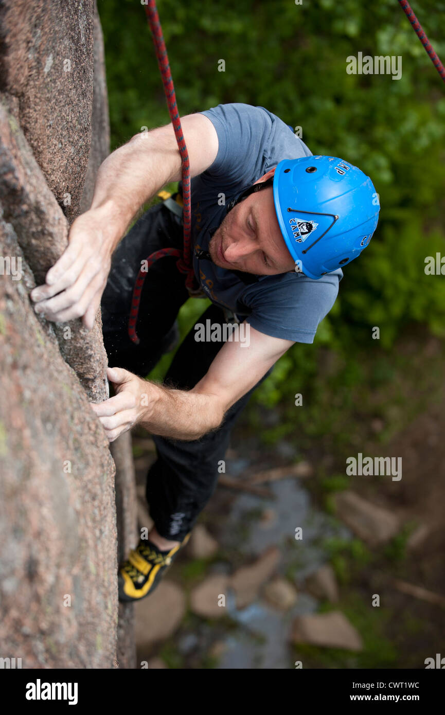 Dangerous rock hi-res stock photography and images - Alamy