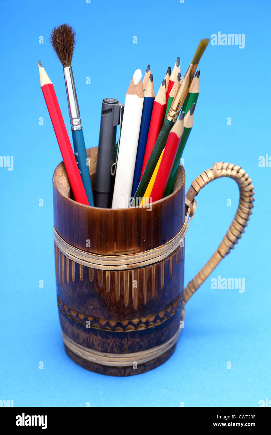 Pencil stand hi-res stock photography and images - Alamy