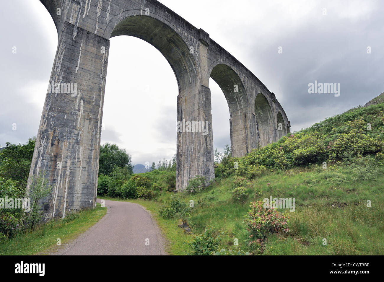 Stone arch rail viaduct hi-res stock photography and images - Alamy
