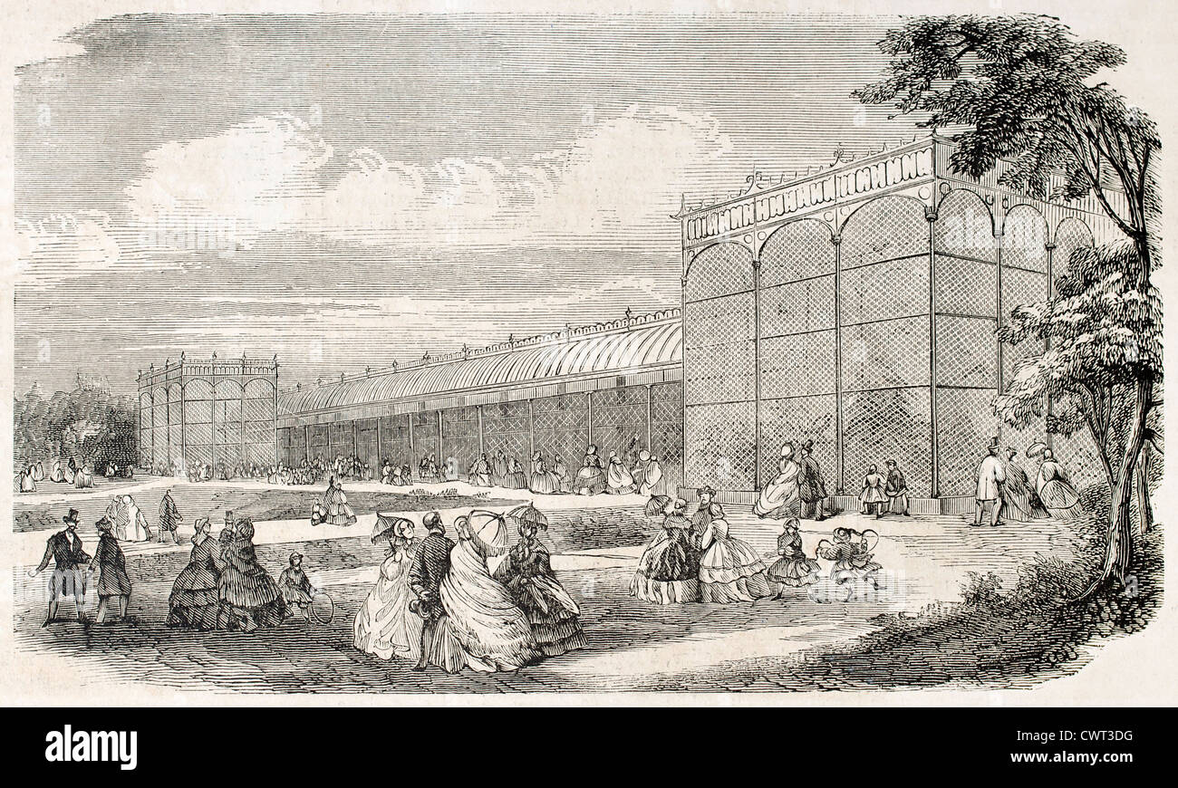 The aviary in the Jardin d'Acclimatation, Paris Stock Photo - Alamy