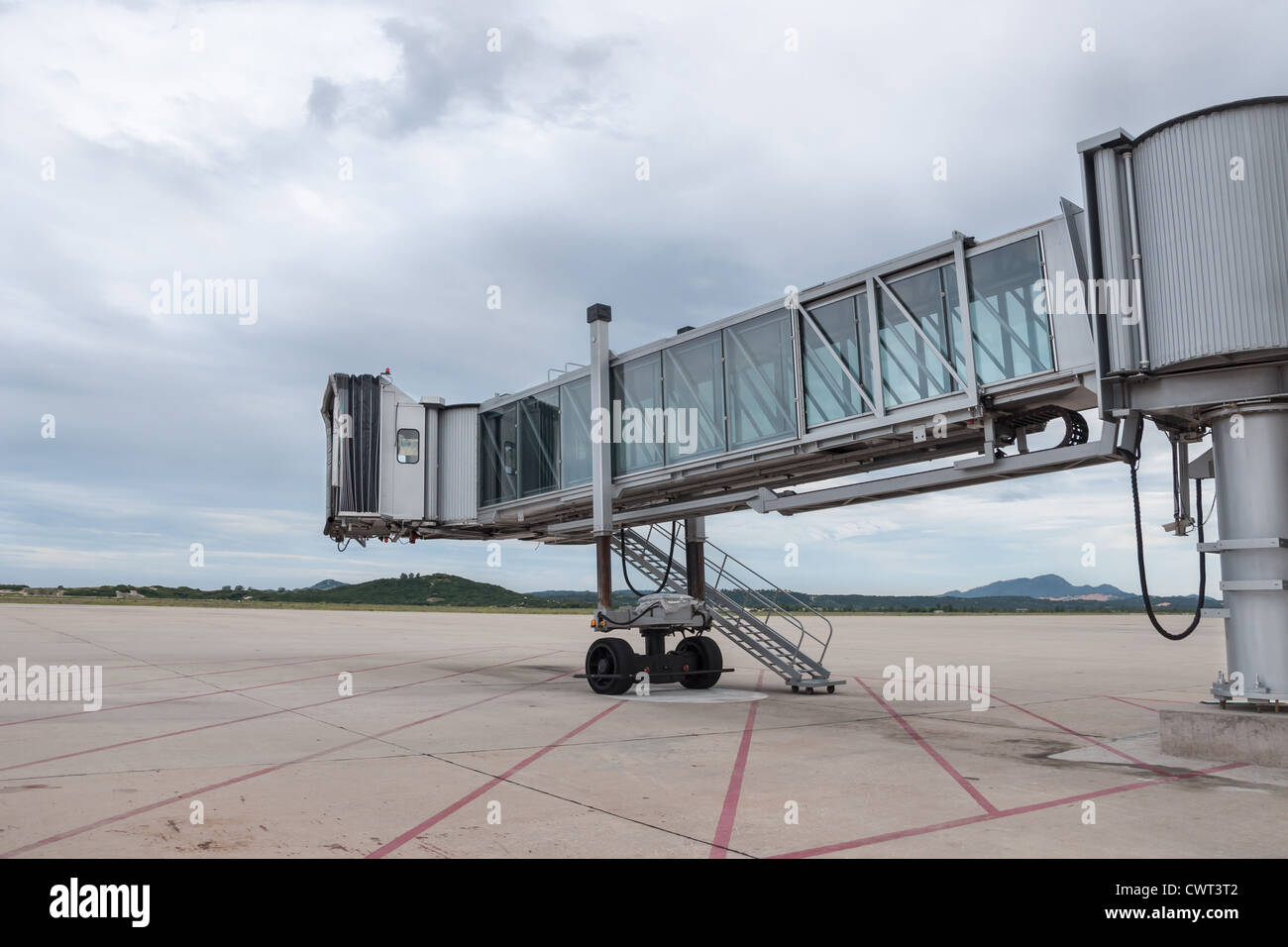 Boarding bridge hi-res stock photography and images - Alamy
