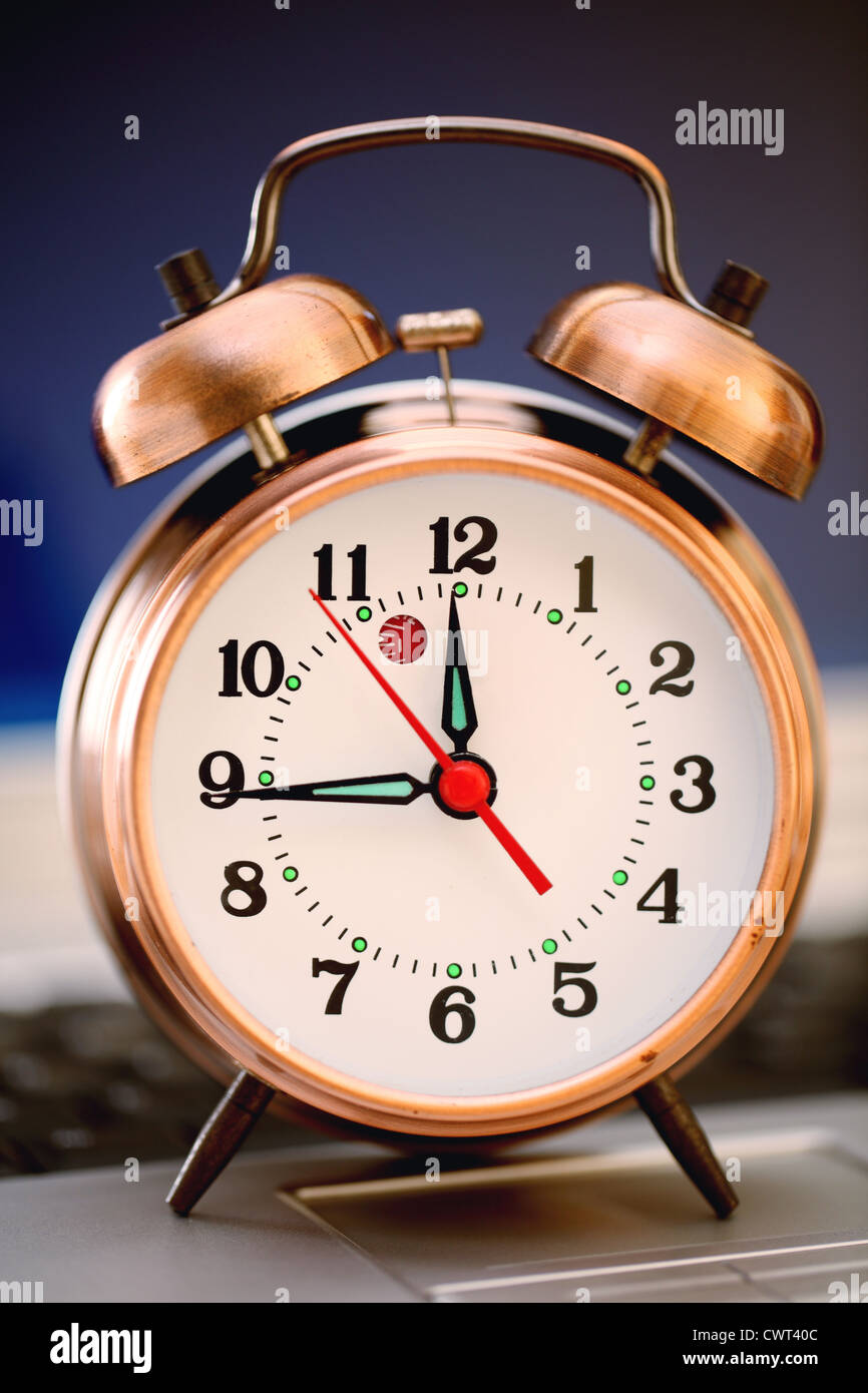 Alarm clock ring hi-res stock photography and images - Alamy