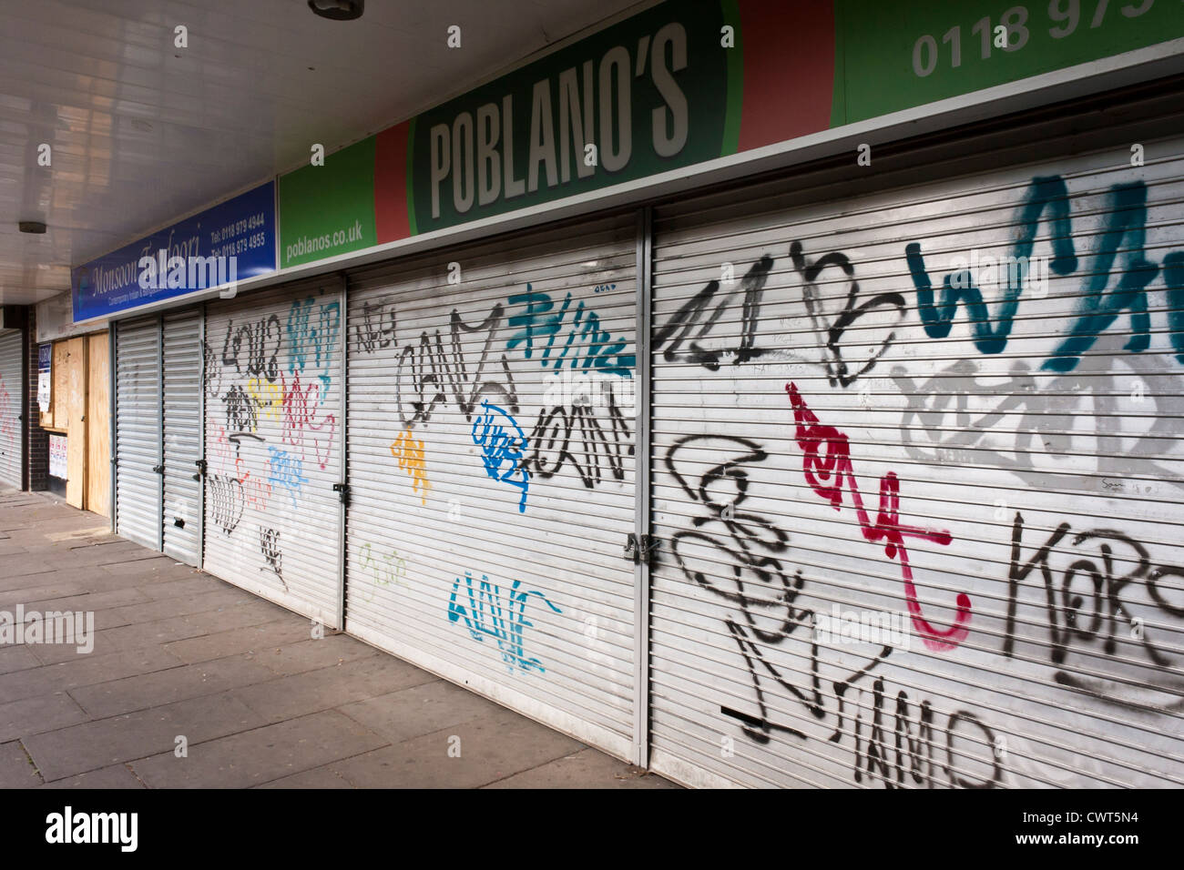 Great depression shuttered shop hi-res stock photography and images - Alamy