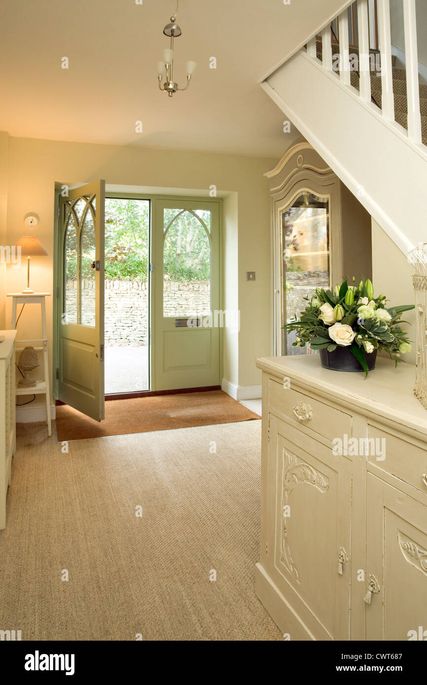 Open hall hi-res stock photography and images - Alamy