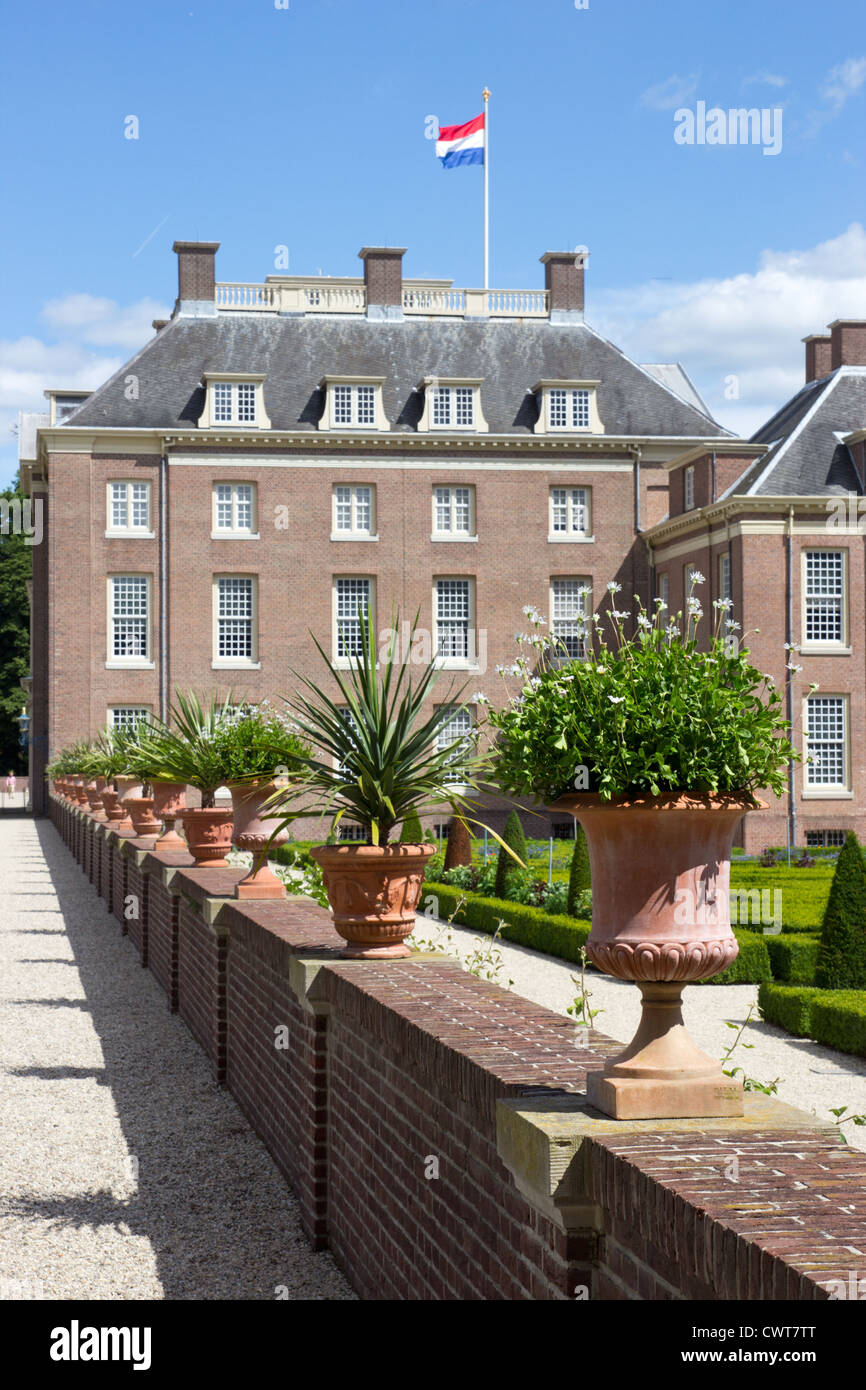 Palace "Het Loo" in Apeldoorn, The Netherlands Stock Photo - Alamy