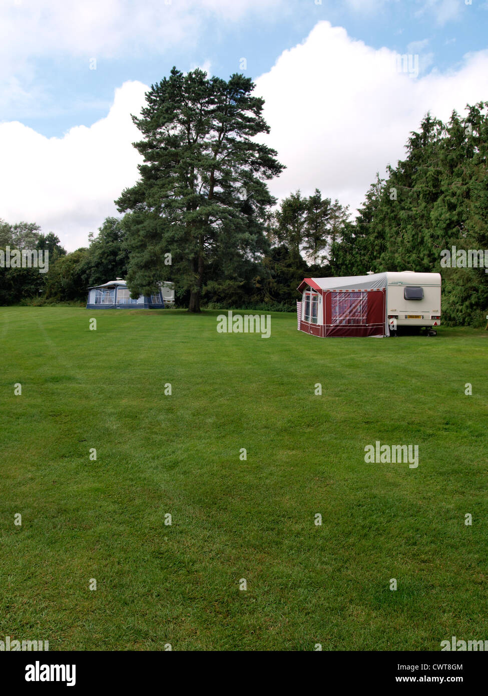 Field caravans hi-res stock photography and images - Alamy