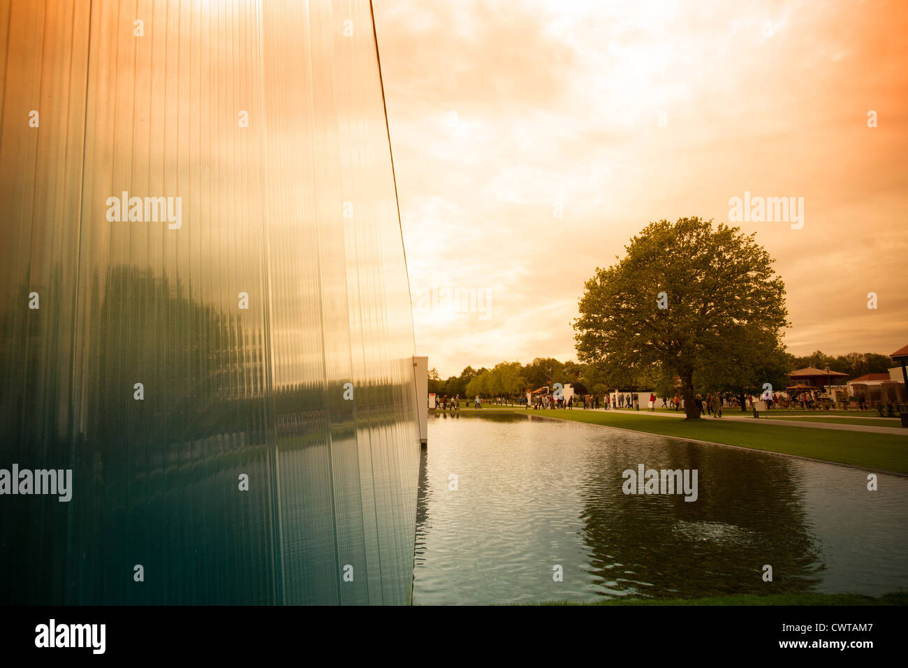 Park with wall and water feature Stock Photo - Alamy