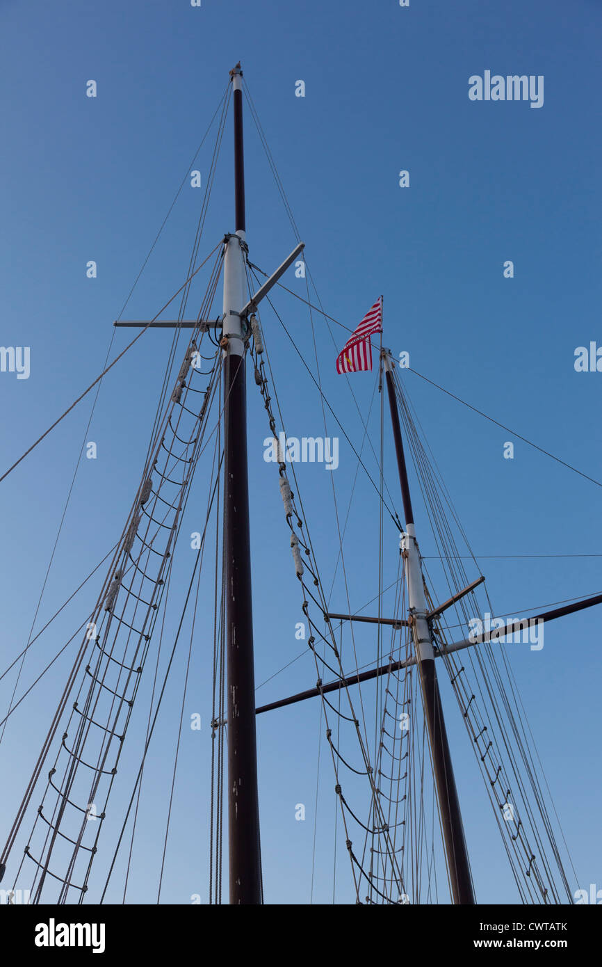 Marine rigging hi-res stock photography and images - Alamy