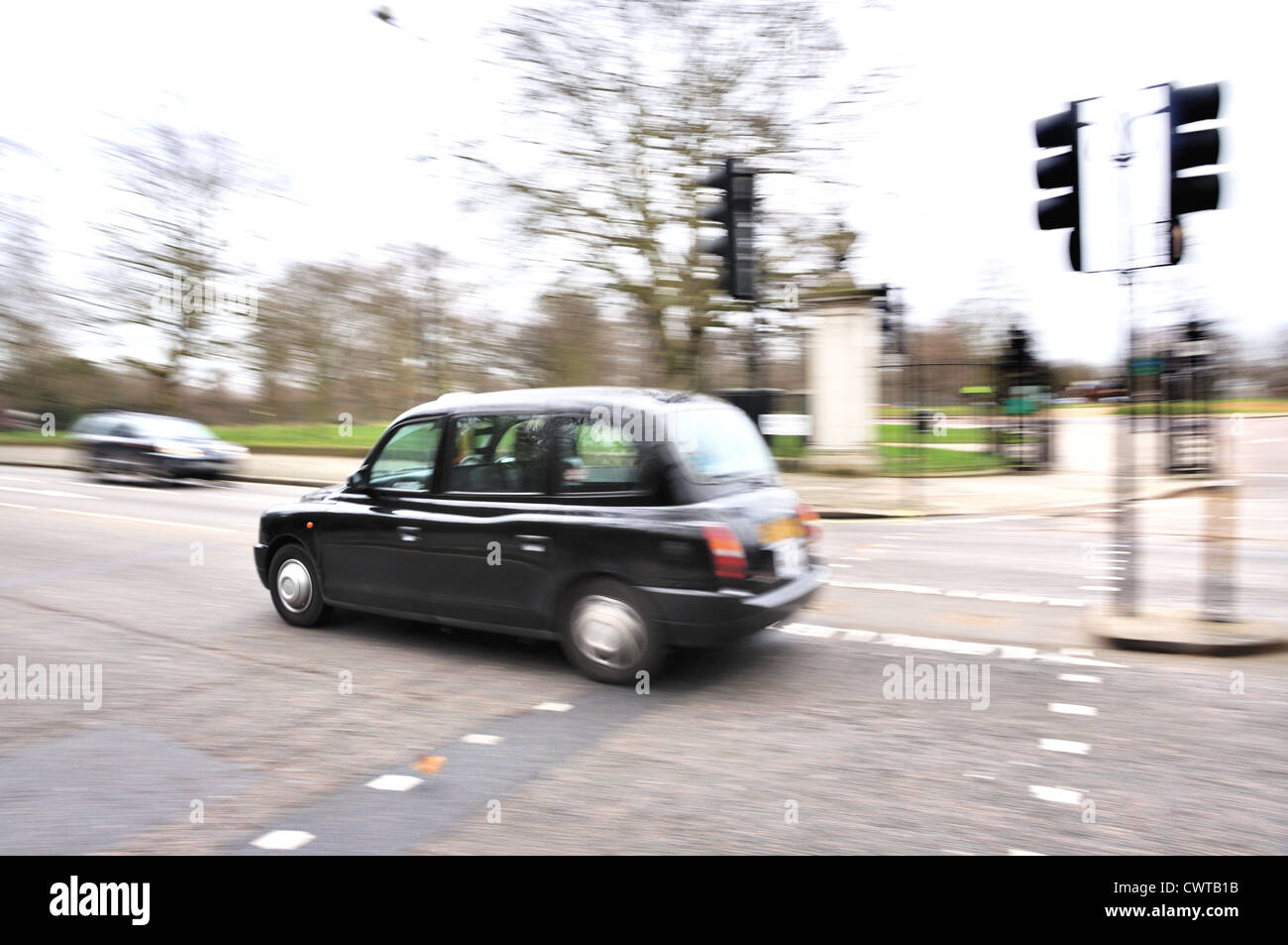 Old london cab hi-res stock photography and images - Alamy