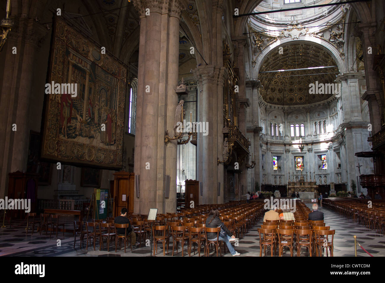 Interior of como duomo hi-res stock photography and images - Alamy