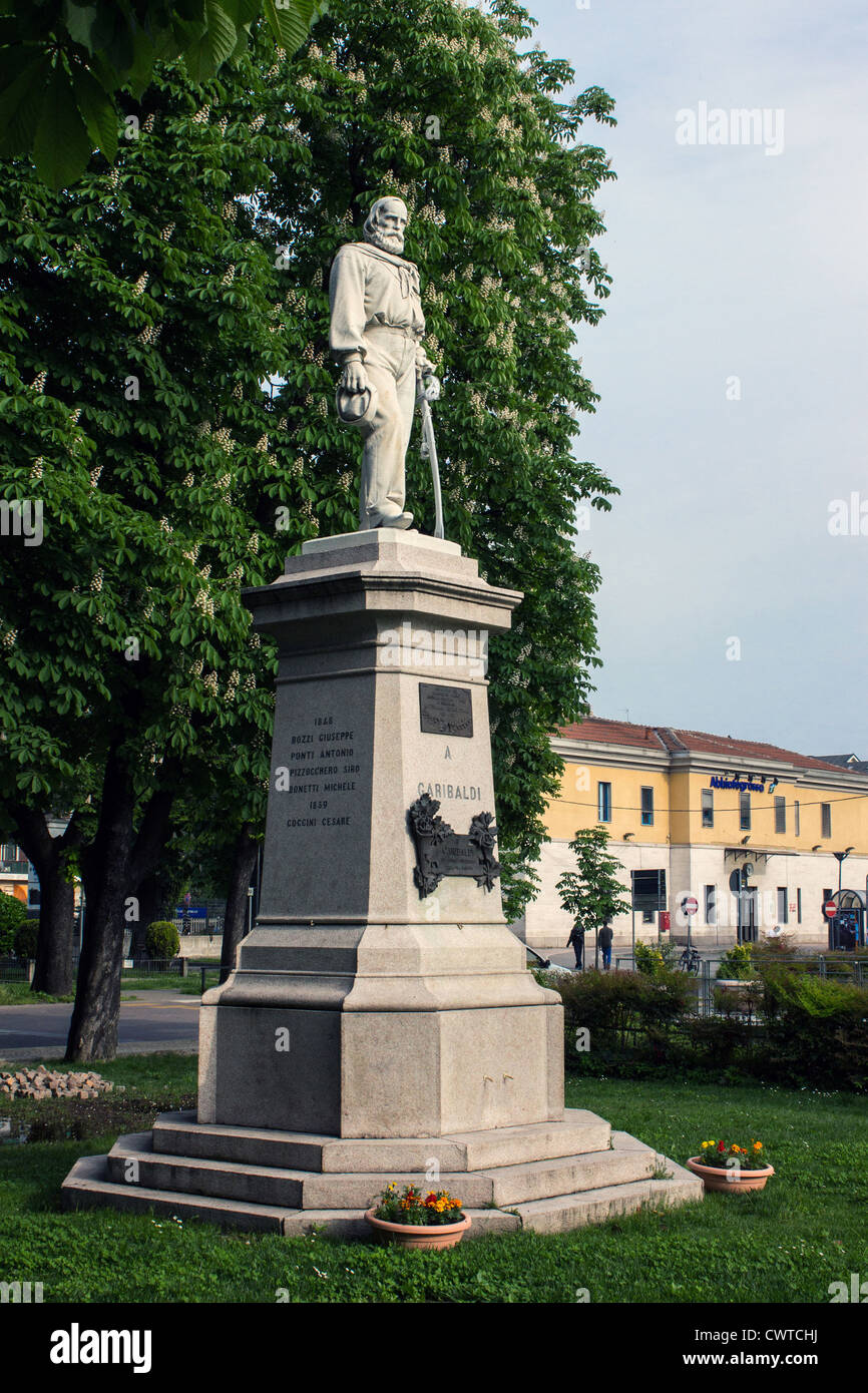 Giuseppe garibaldi monuments hi-res stock photography and images - Alamy