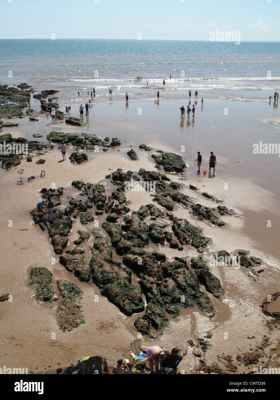 Day rock pooling hi-res stock photography and images - Alamy