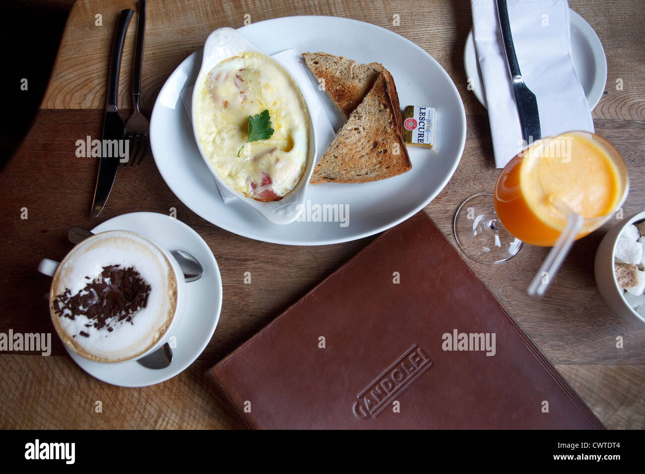 Glasgow cafe gandolfi hi-res stock photography and images - Alamy