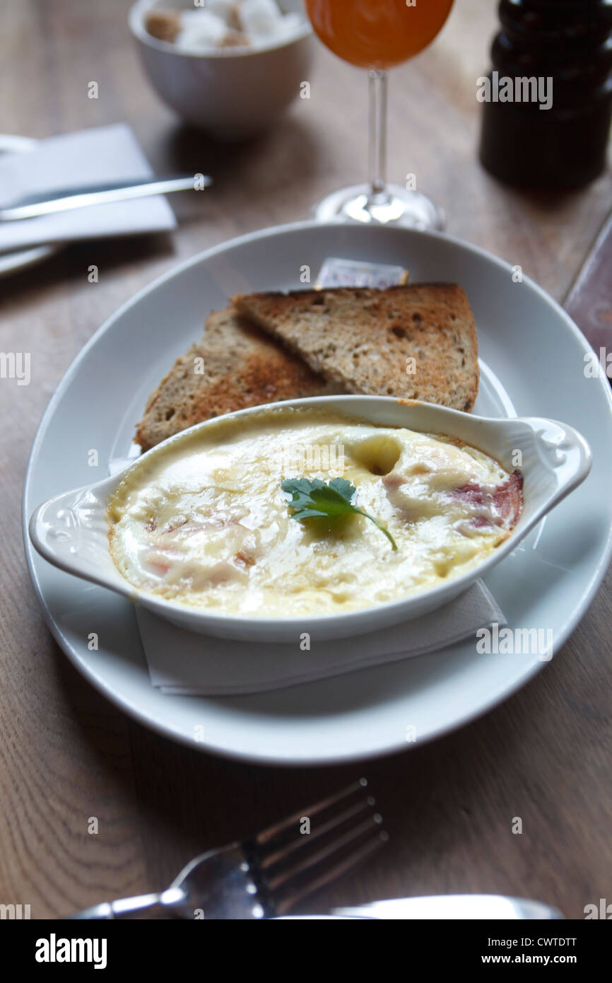 Glasgow cafe gandolfi hi-res stock photography and images - Alamy