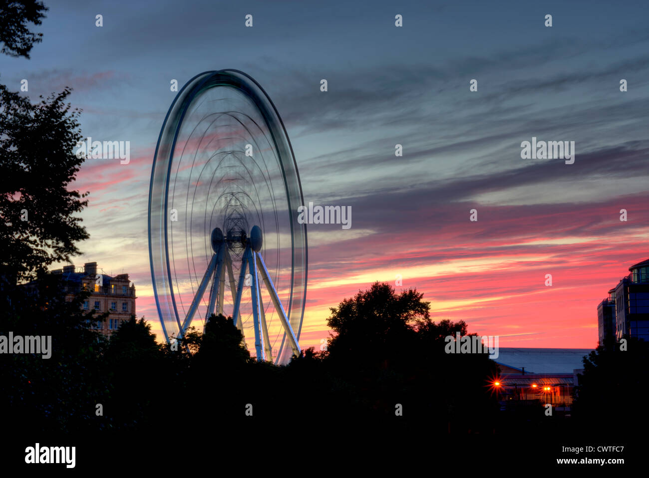 Cantilever ferris wheel hi-res stock photography and images - Alamy