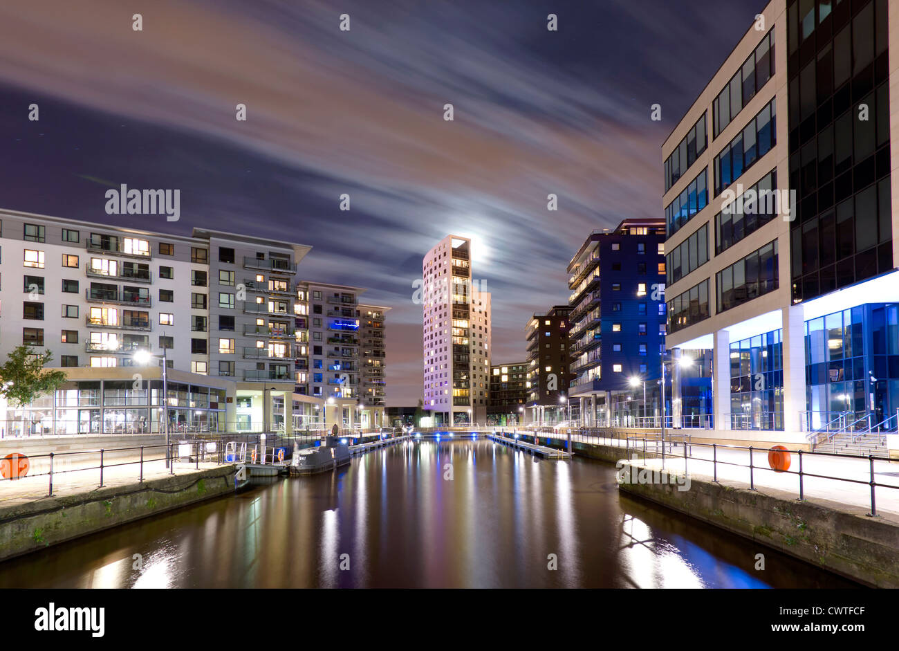 Clarence Dock in Leeds at night Stock Photo - Alamy