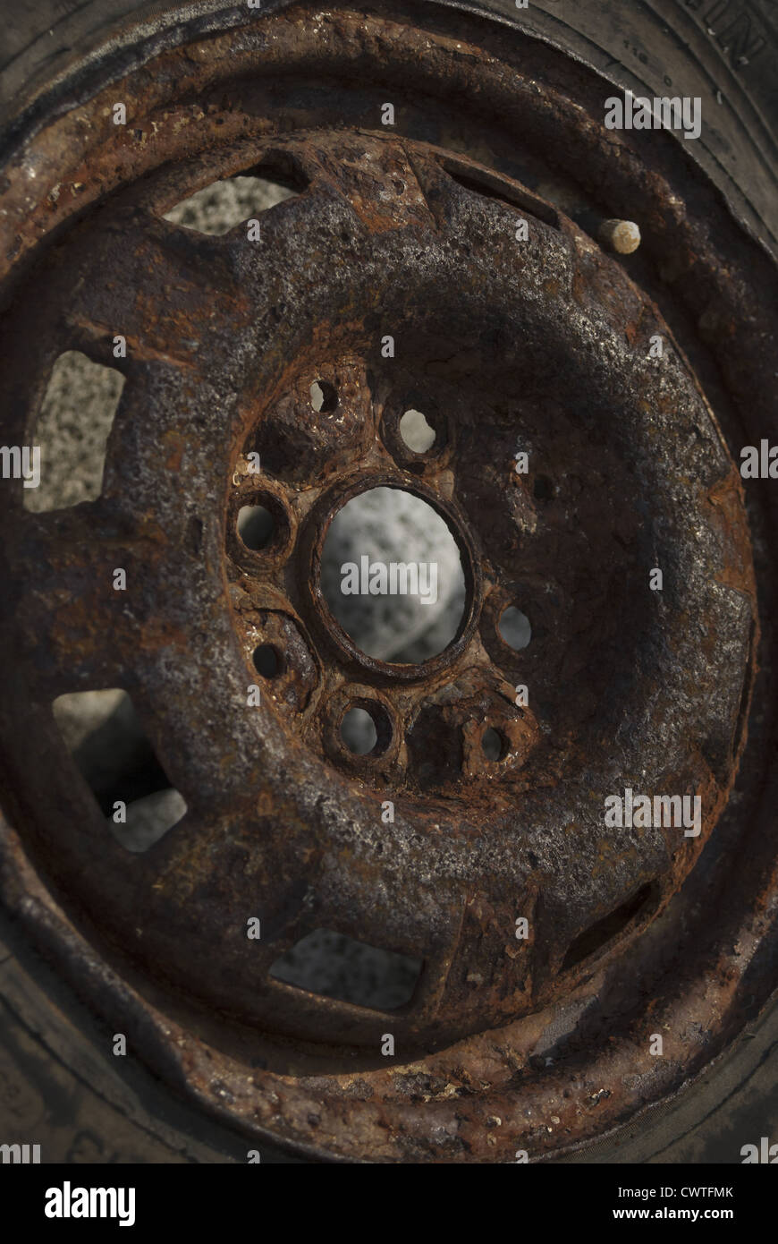 an old and rusty wheel Stock Photo - Alamy