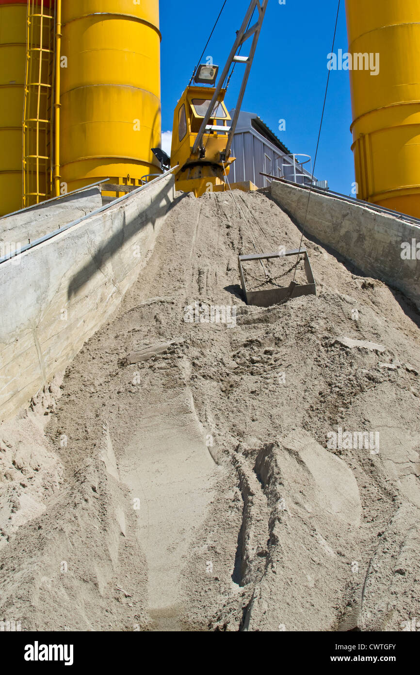 Sand silo hi-res stock photography and images - Alamy