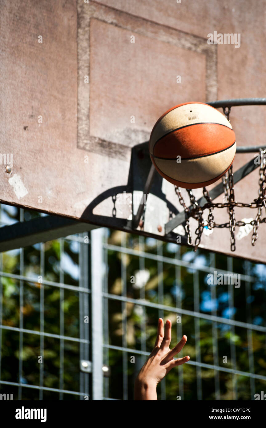 Floating basketball court hi-res stock photography and images - Alamy