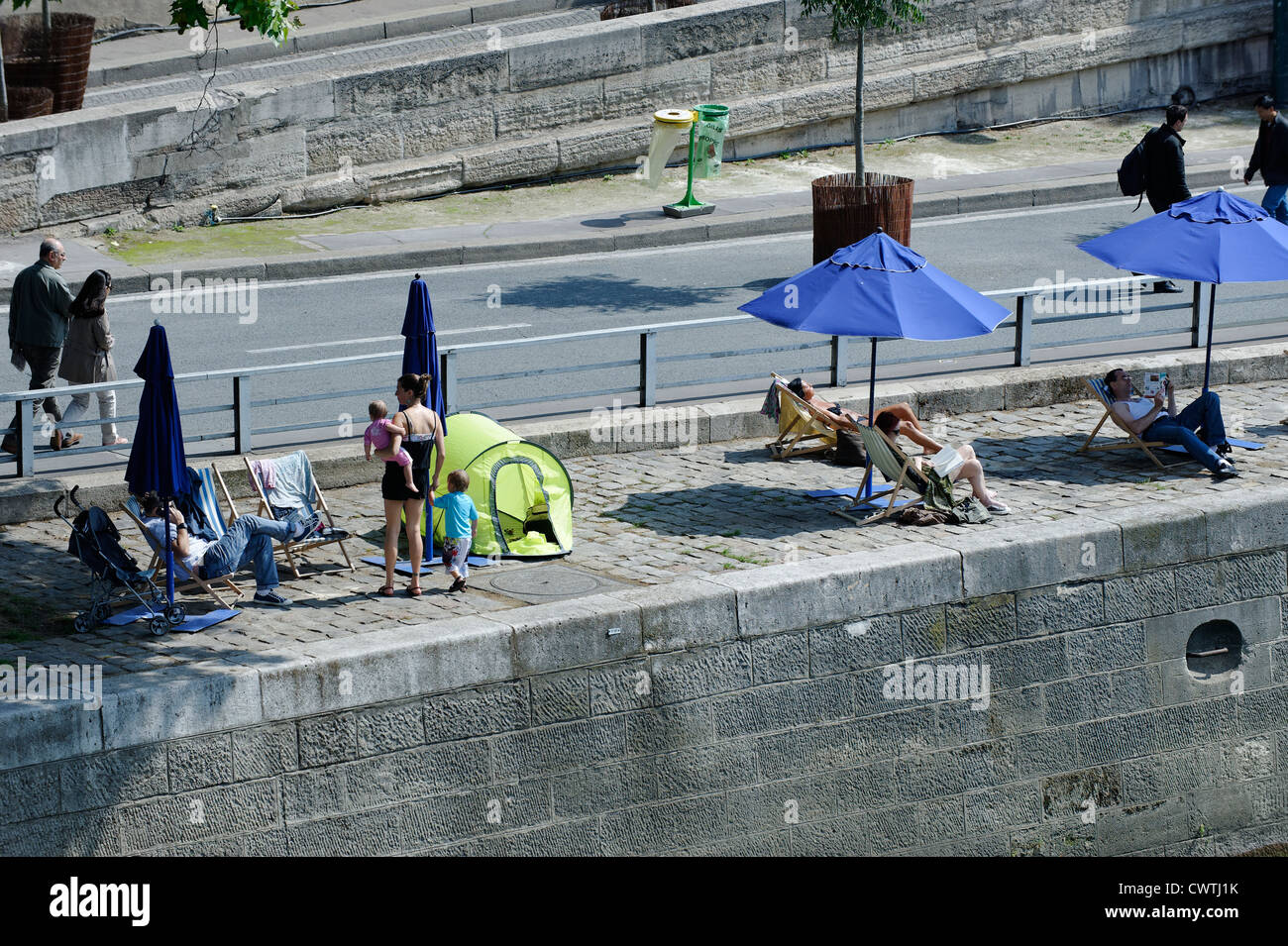 River sunbathing hi-res stock photography and images - Alamy