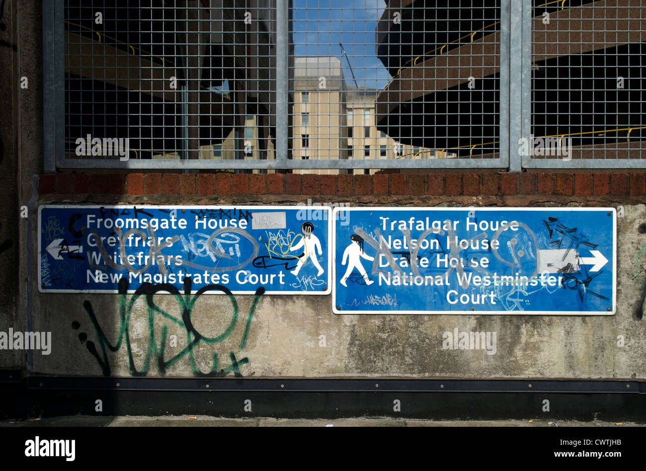 Sign bristol city council hi-res stock photography and images - Alamy