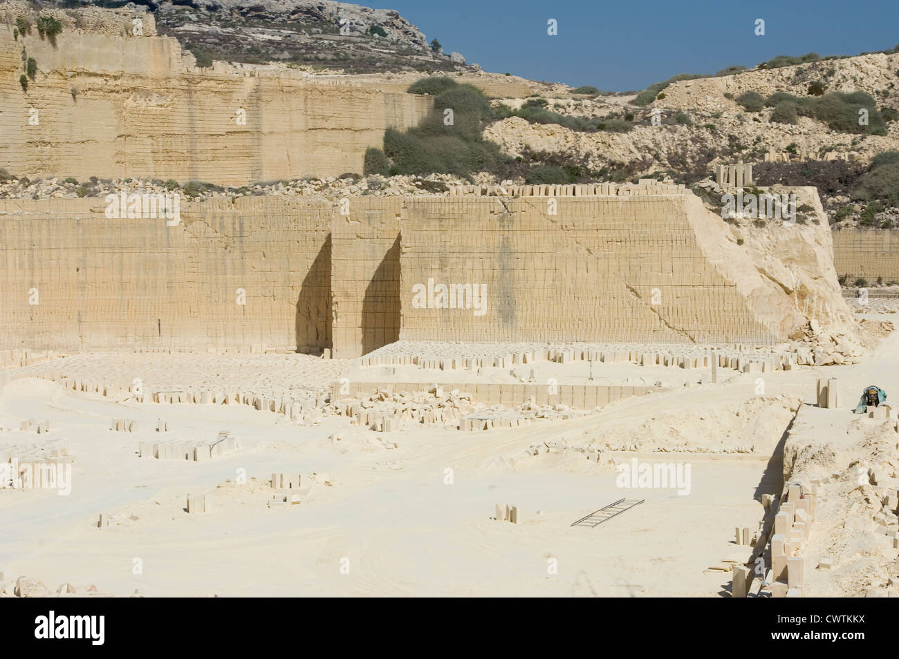 Limestone blocks hi-res stock photography and images - Alamy