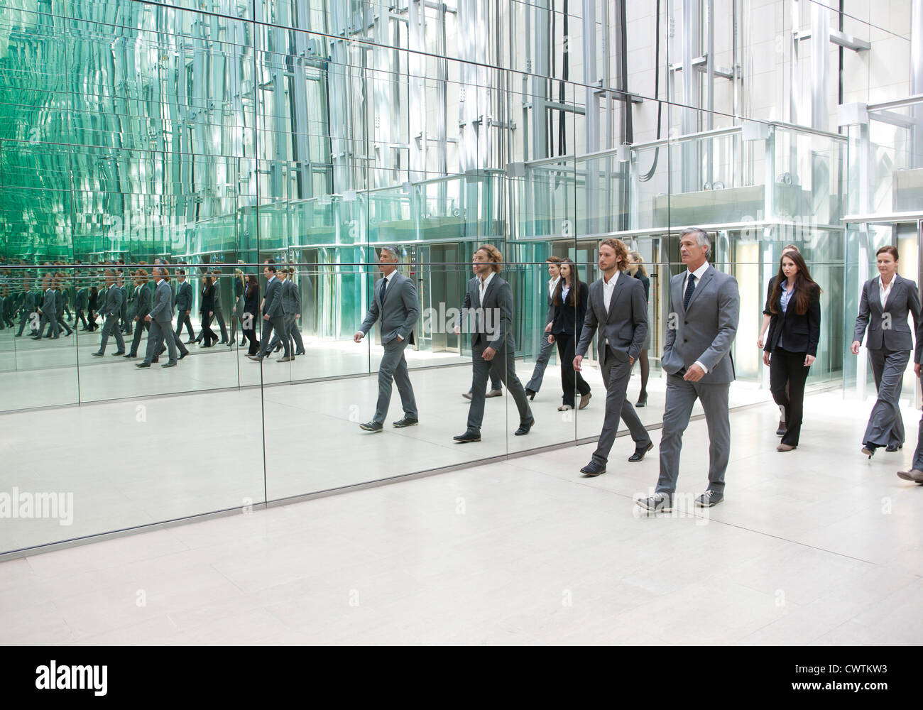 Mirror wall hi-res stock photography and images - Alamy