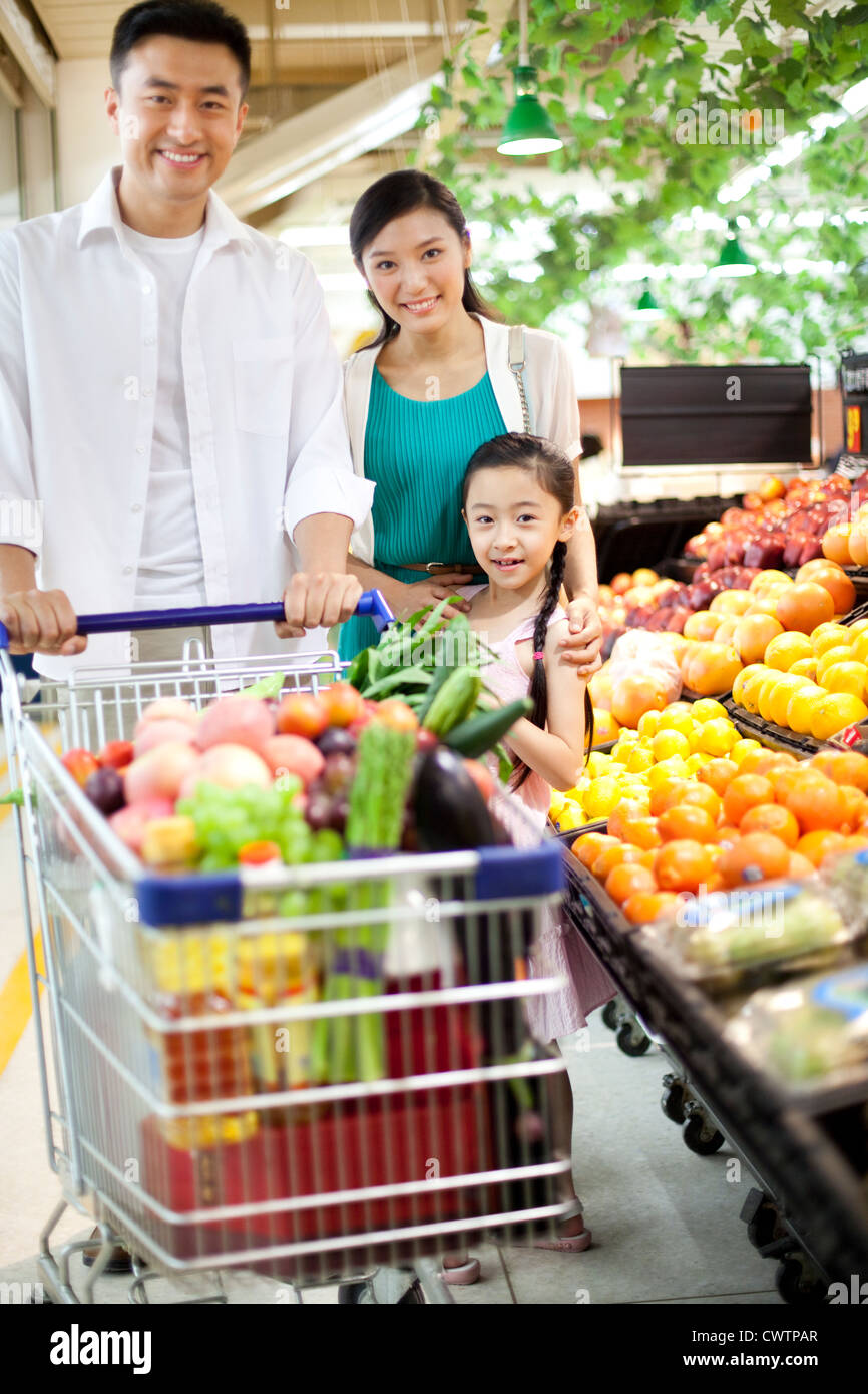 Family shopping in supermarket Stock Photo - Alamy