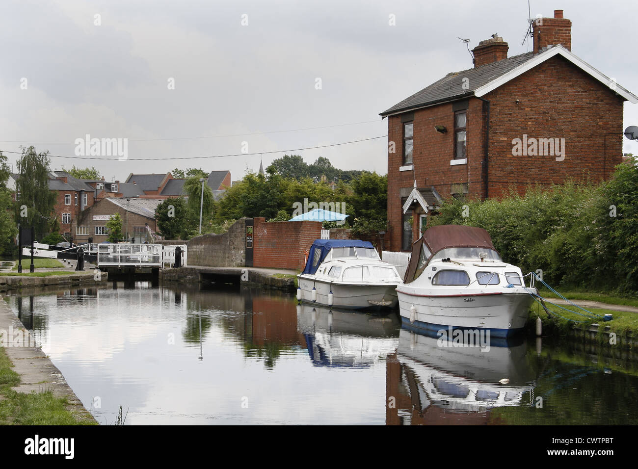 boats near lock 59 on chesterfield canal Retford, Nottinghamshire ...