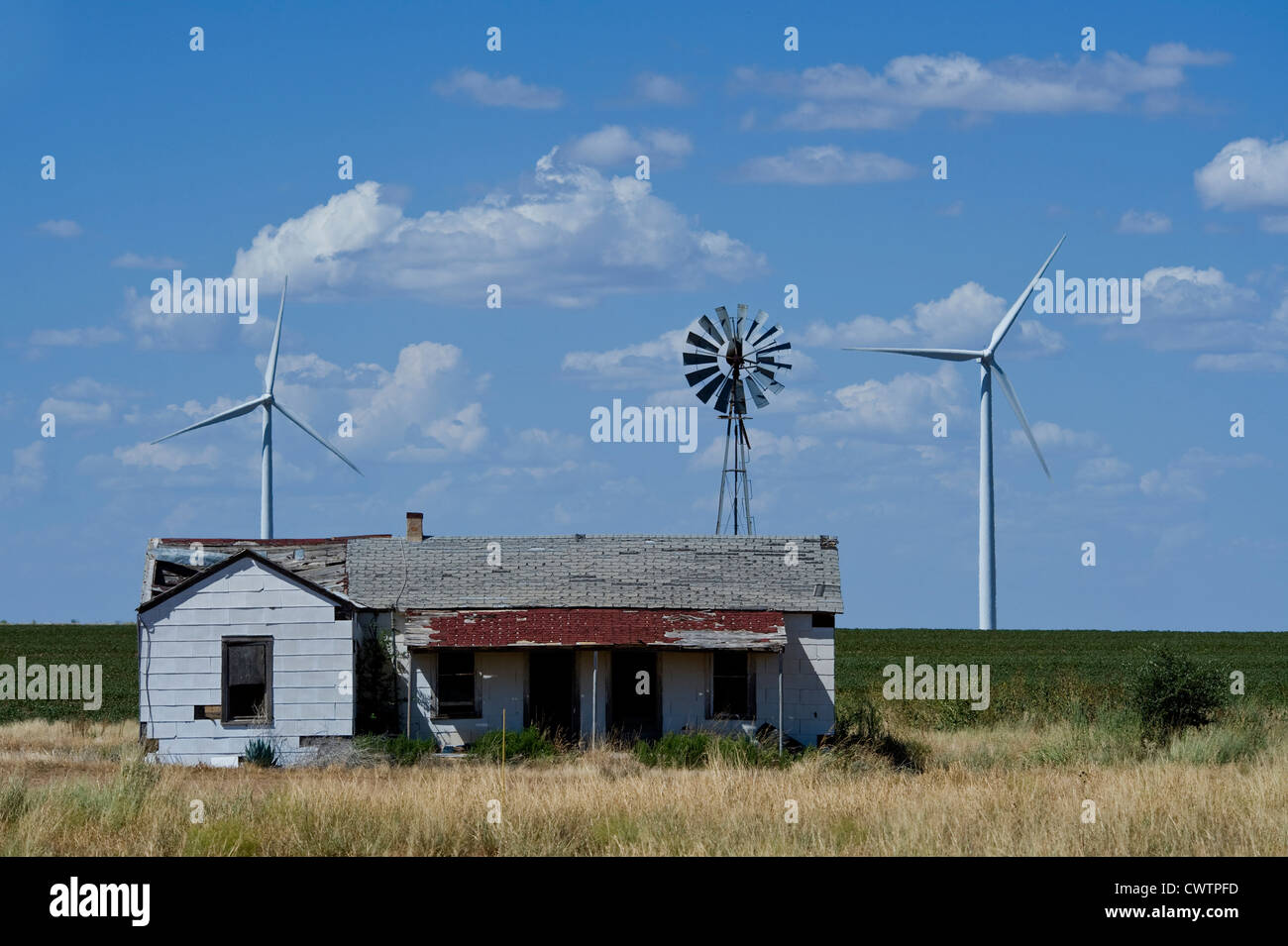 Rural wind power tower hi-res stock photography and images - Alamy