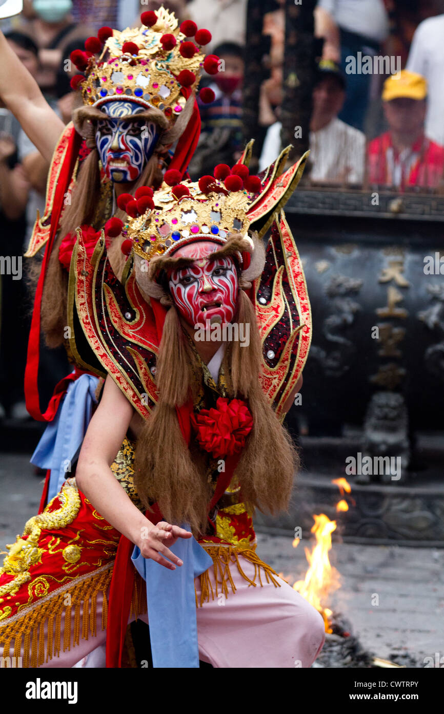 Taiwan taipei man mask hi-res stock photography and images - Alamy
