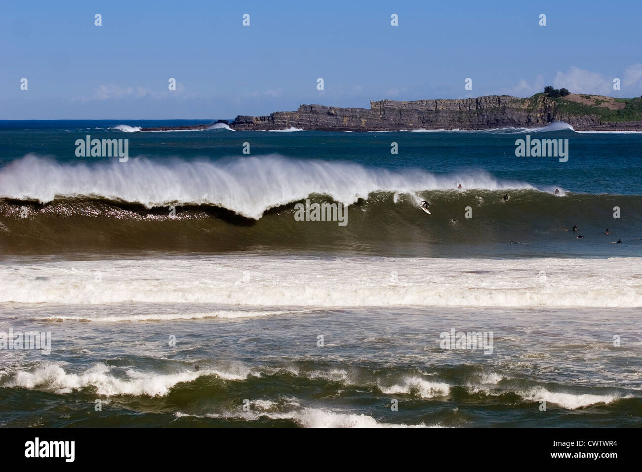 big wave surfing scenes at Mundaka, Europe's premiere wave Stock Photo ...