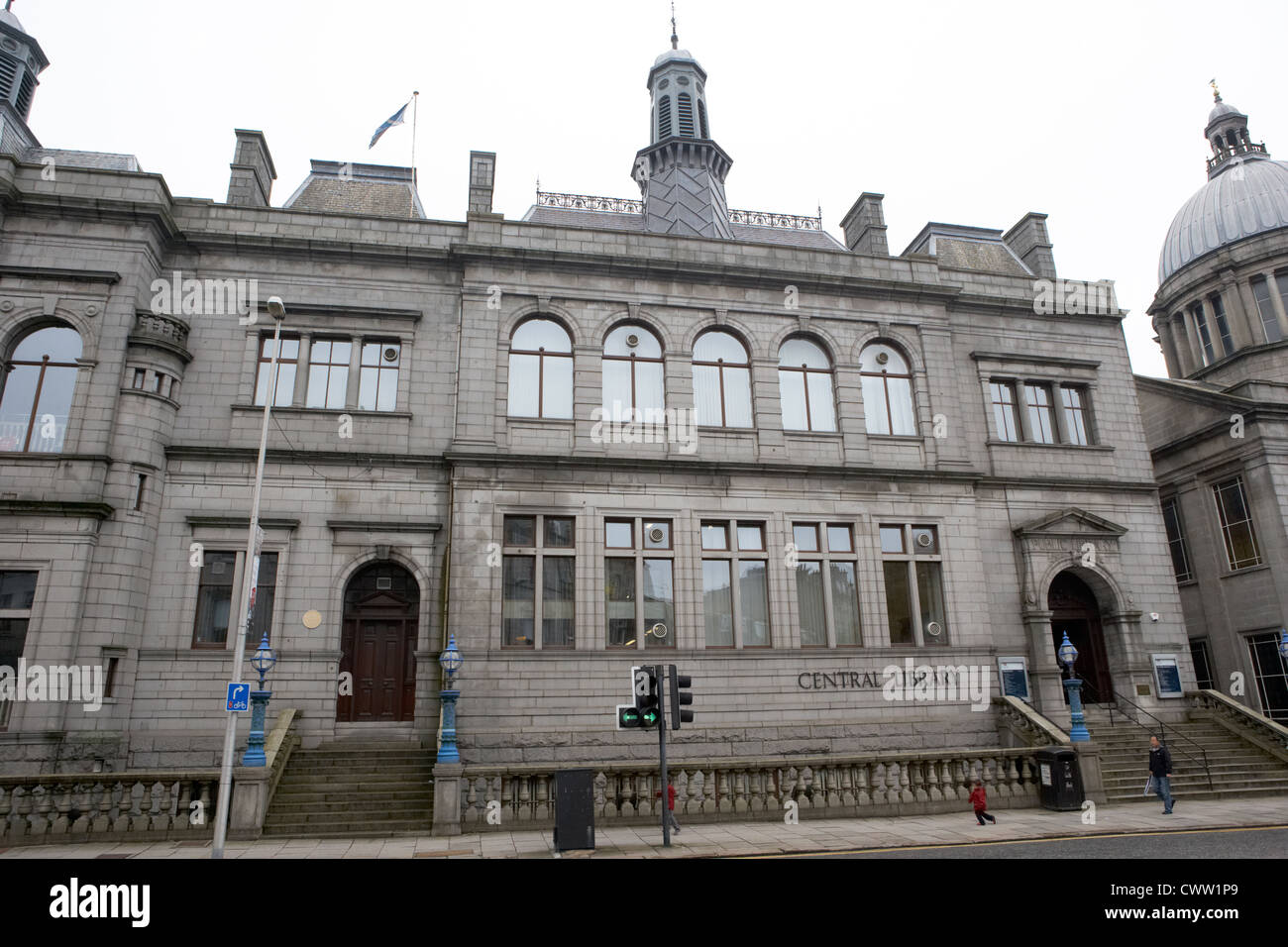 aberdeen central library scotland uk Stock Photo - Alamy