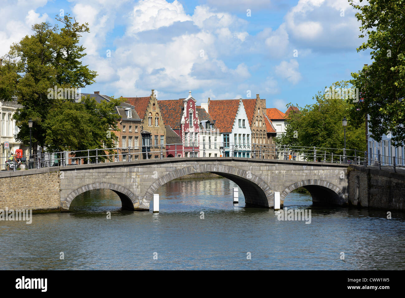 Bridge over canal, Bruges,West Flanders, Belgium Stock Photo - Alamy