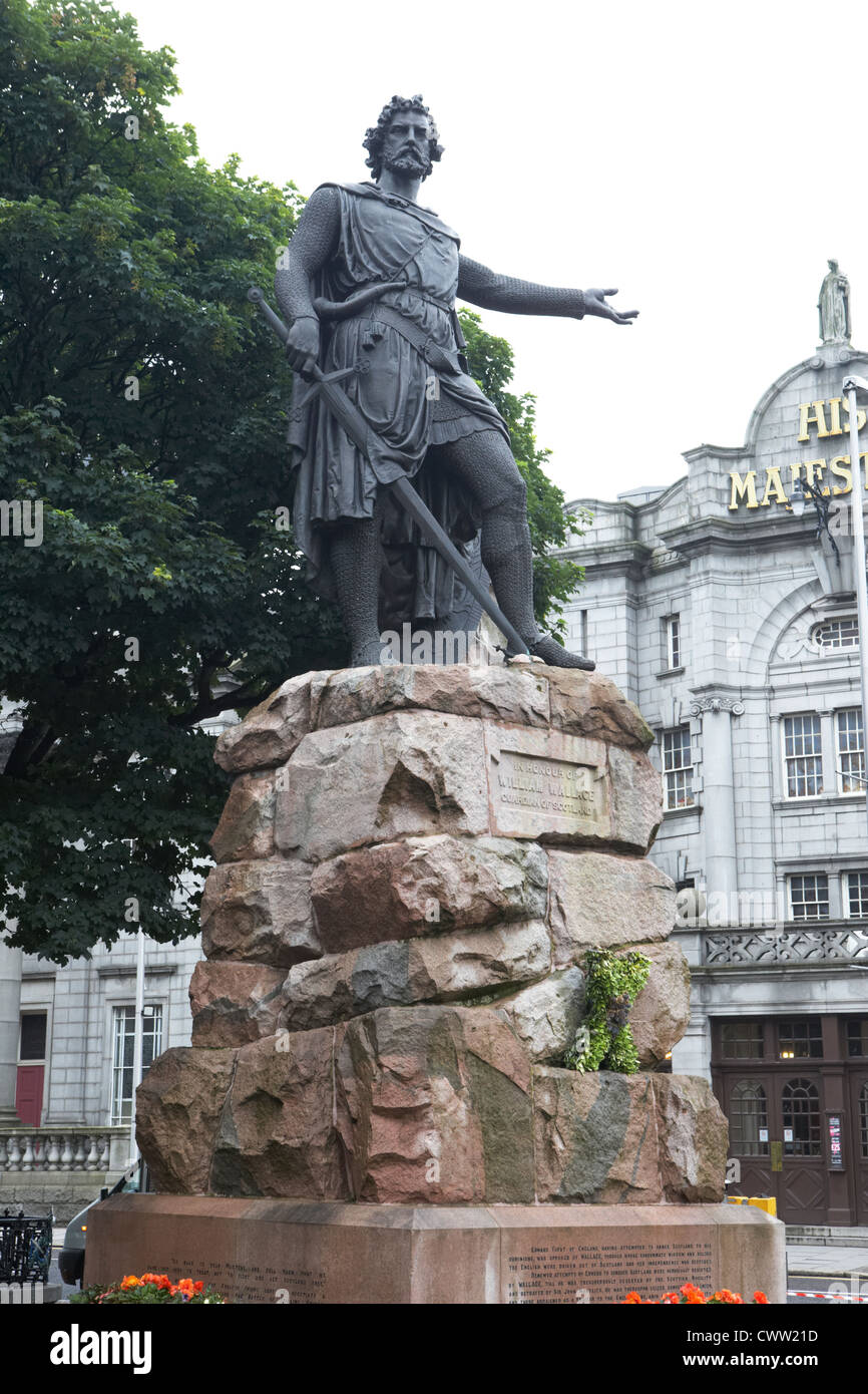 the william wallace statue aberdeen scotland uk Stock Photo - Alamy