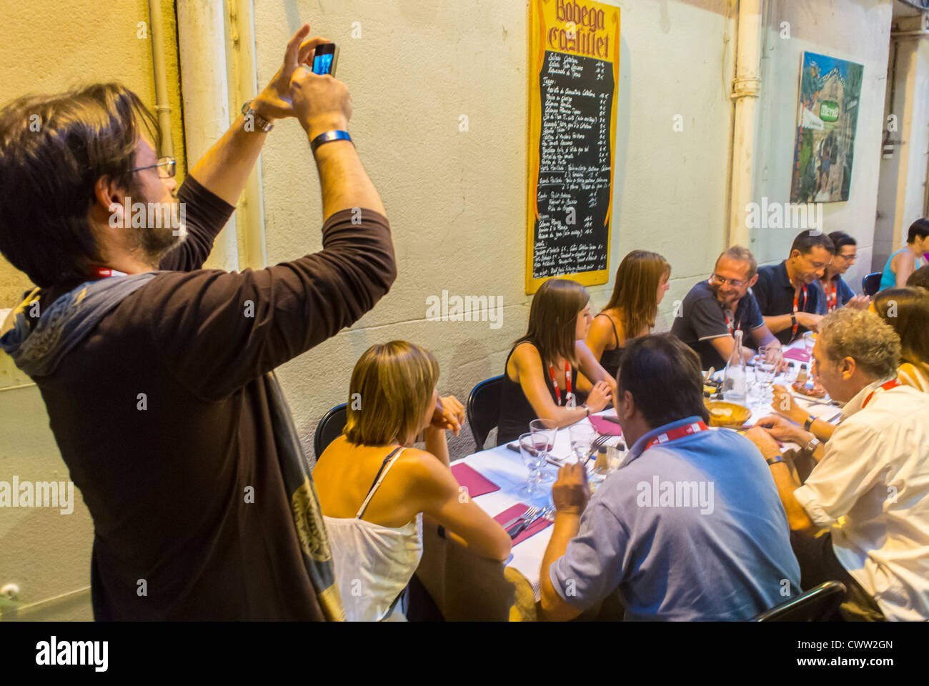 Traditional spanish bistro restaurant hi-res stock photography and ...