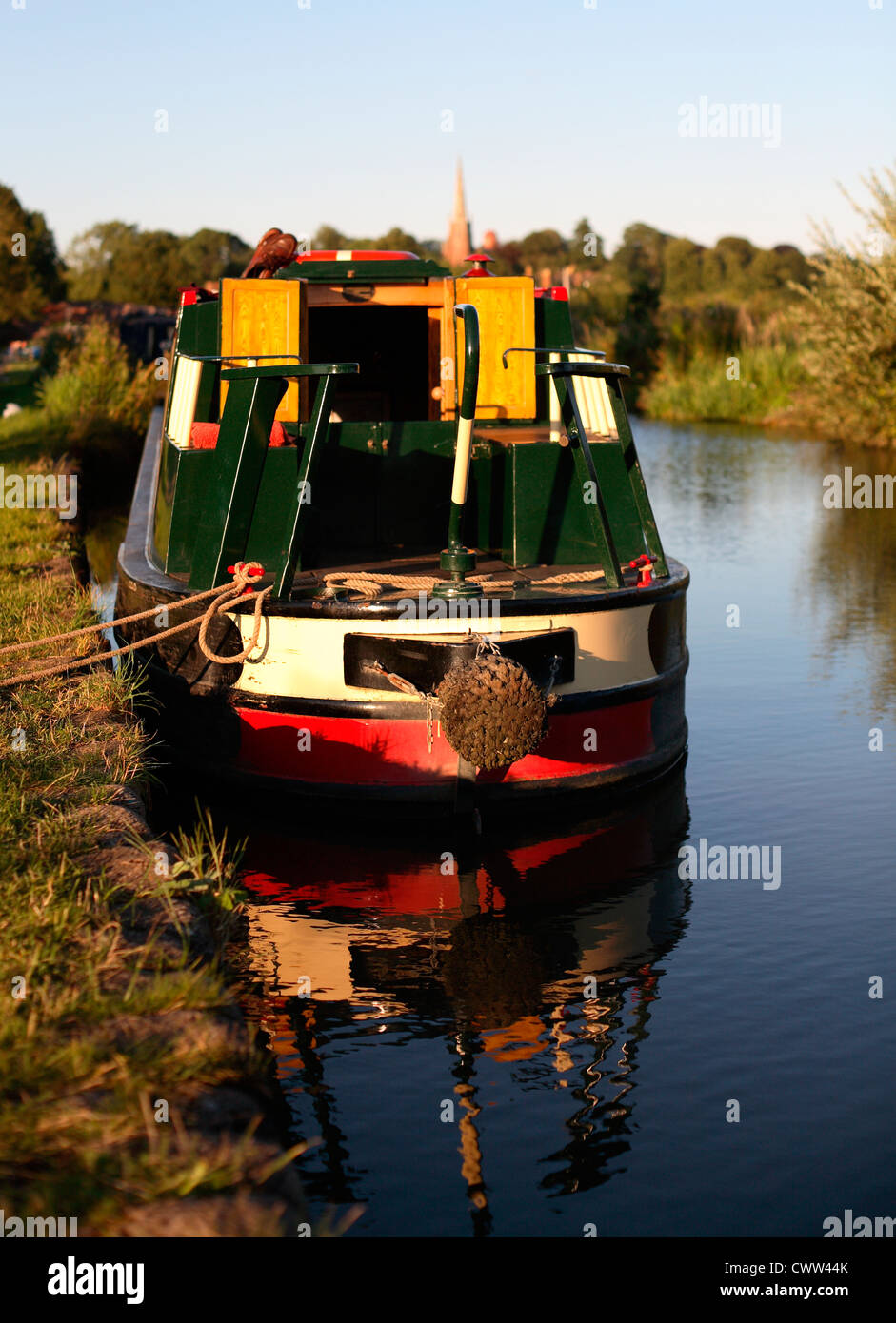Narrow boat canal barge hi-res stock photography and images - Alamy